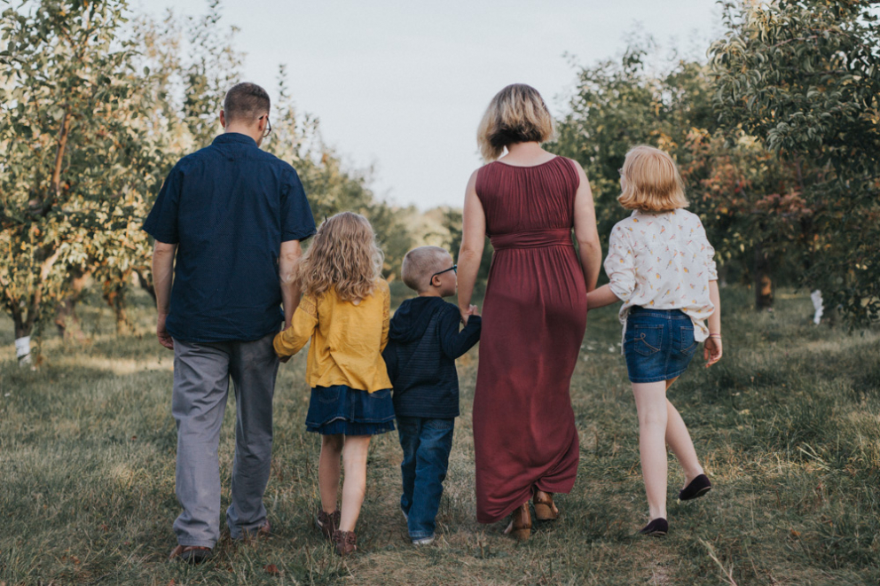 The Hodgson Family || Orchard Lifestyle Portraiture - Melissa McCann ...